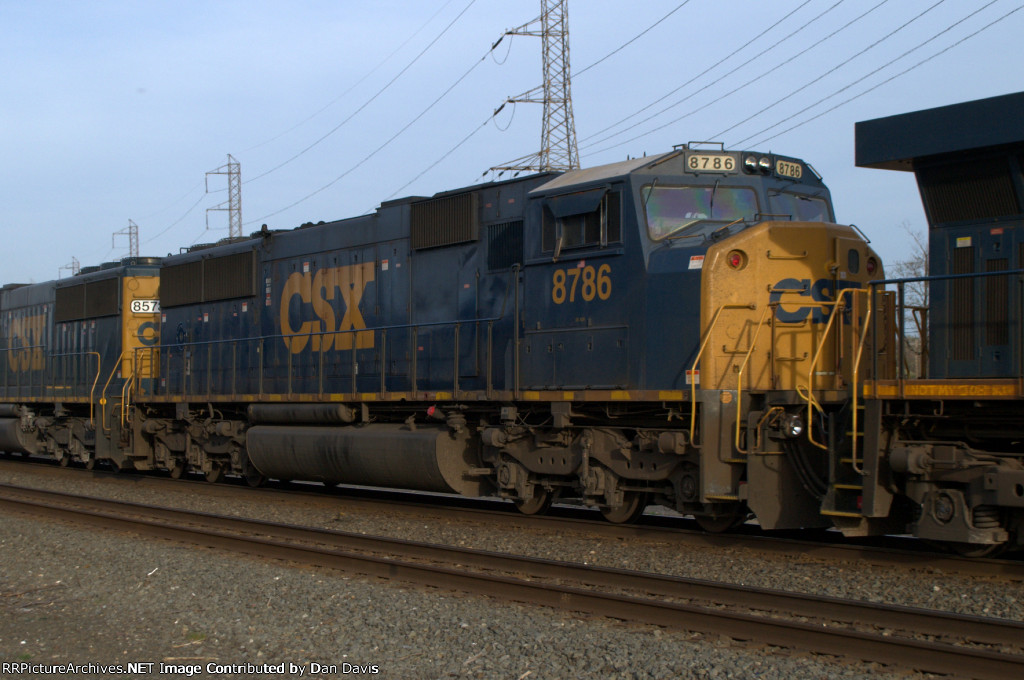 CSX SD60M 8786 trails on Q439-19